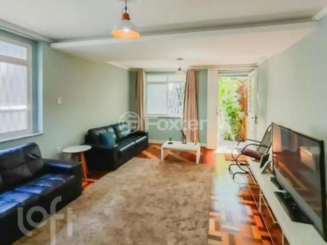 Casa, 3 dormitórios, 216 m², em Petrópolis