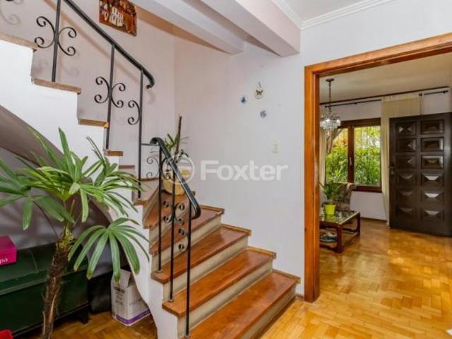 Casa, 3 dormitórios, 217 m², em Passo da Areia