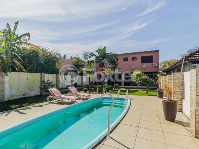 Casa, 3 dormitórios, 218.59 m², em Partenon