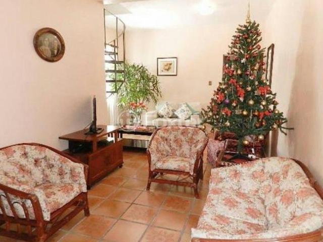 Casa, 3 dormitórios, 219 m², em Santana