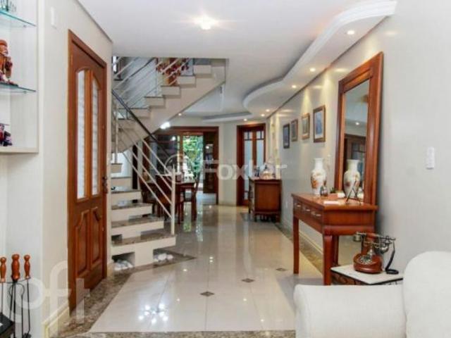 Casa, 3 dormitórios, 210 m², em Sarandi