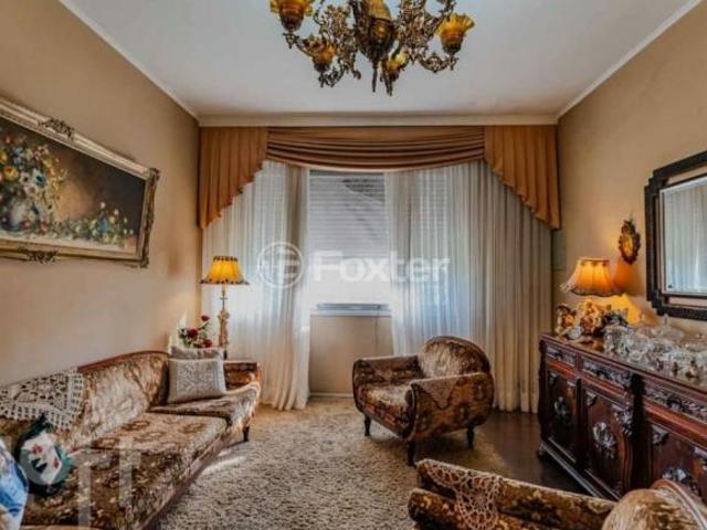 Casa, 3 dormitórios, 212 m², em Cristal
