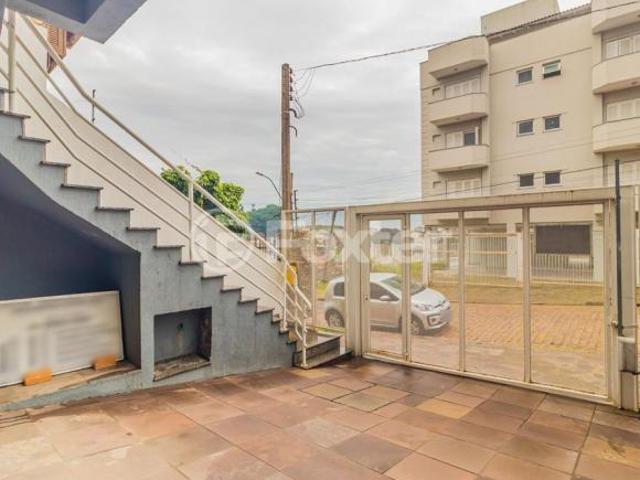Casa, 3 dormitórios, 213.7 m², em Jardim Sabará