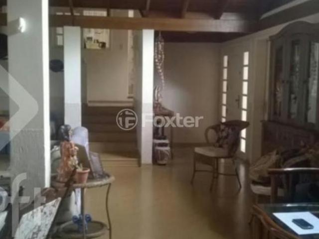 Casa, 3 dormitórios, 224.55 m², em Partenon