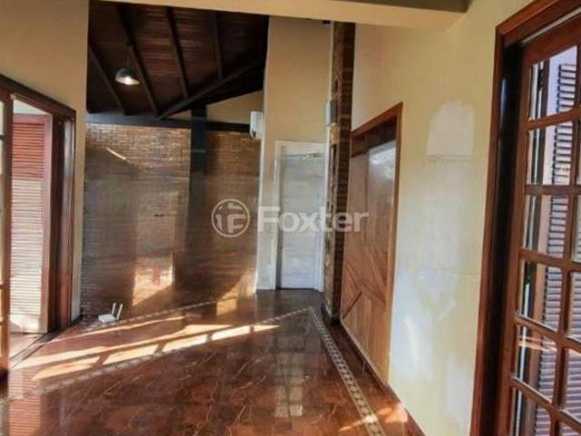 Casa, 3 dormitórios, 225 m², em Vila Cachoeirinha