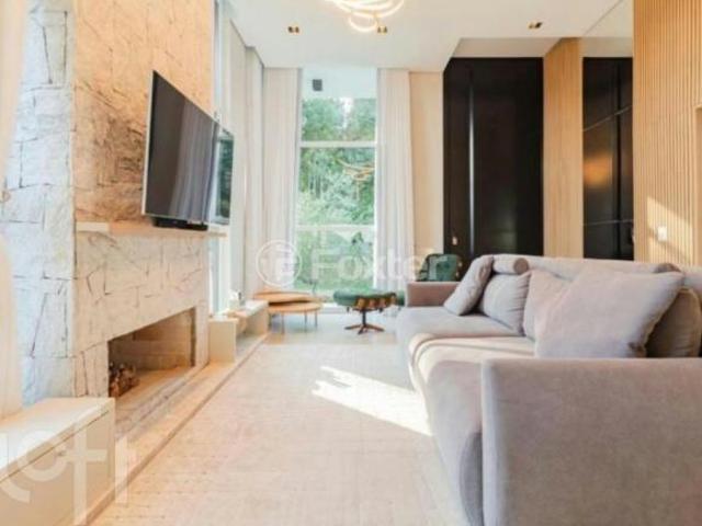 Casa, 3 dormitórios, 227 m², em Carniel