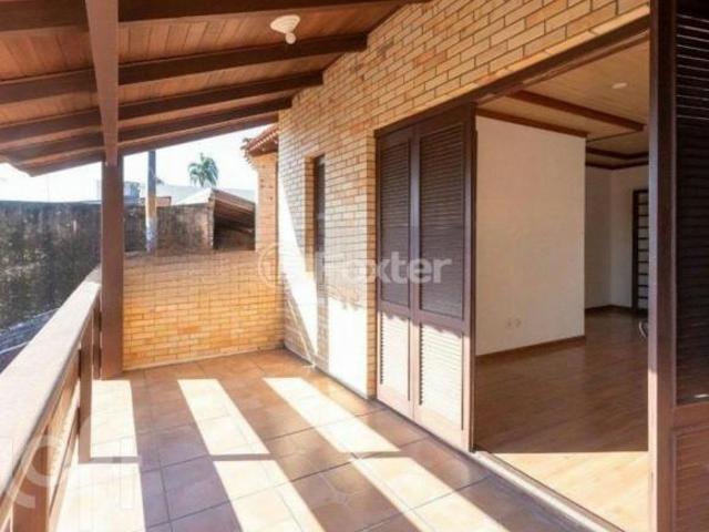 Casa, 3 dormitórios, 220 m², em Espírito Santo