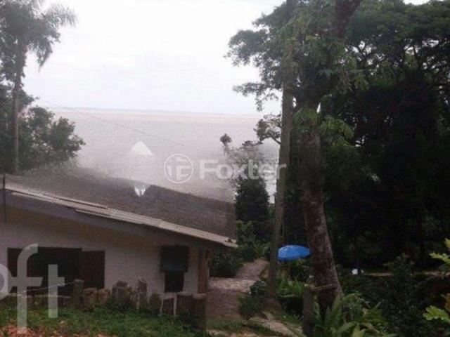 Casa, 3 dormitórios, 220 m², em Ponta Grossa