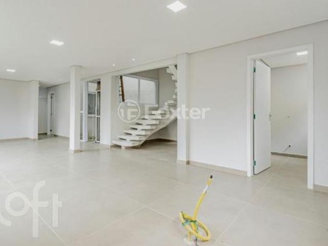 Casa, 3 dormitórios, 220 m², em Partenon