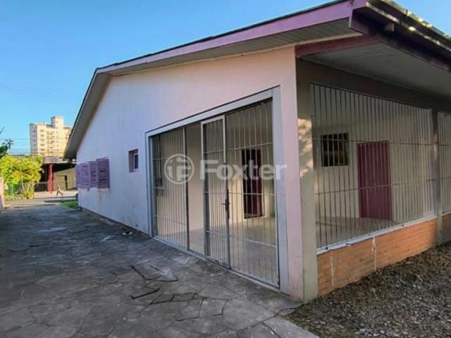 Casa, 3 dormitórios, 221 m², em Centro