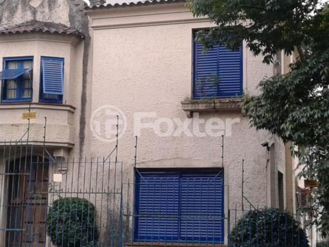 Casa, 3 dormitórios, 221 m², em Petrópolis