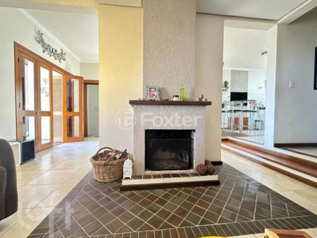 Casa, 3 dormitórios, 236.42 m², em Ouro Branco