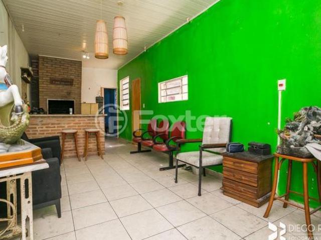 Casa, 3 dormitórios, 238 m², em Menino Deus