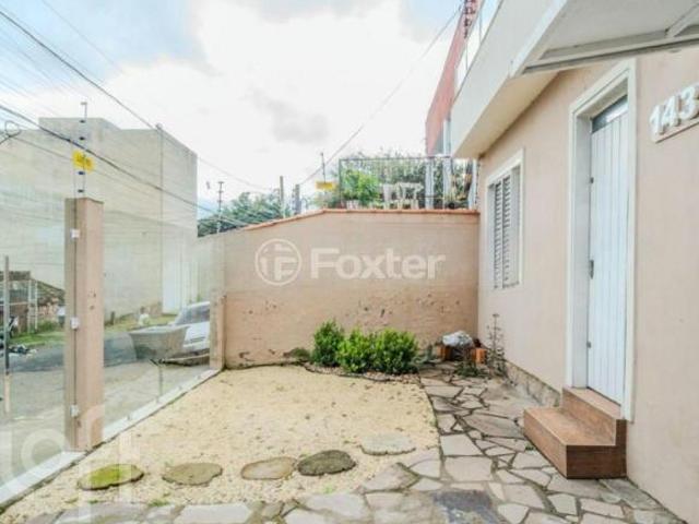 Casa, 3 dormitórios, 239 m², em Santa Tereza
