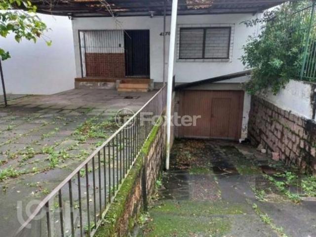Casa, 3 dormitórios, 230 m², em Cavalhada