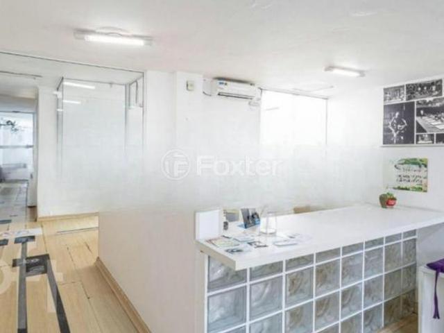 Casa, 3 dormitórios, 230 m², em Petrópolis