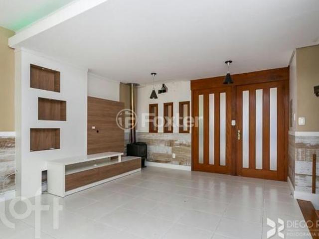 Casa, 3 dormitórios, 233.34 m², em Tristeza