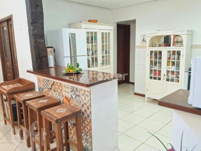 Casa, 3 dormitórios, 244.29 m², em Jardim América