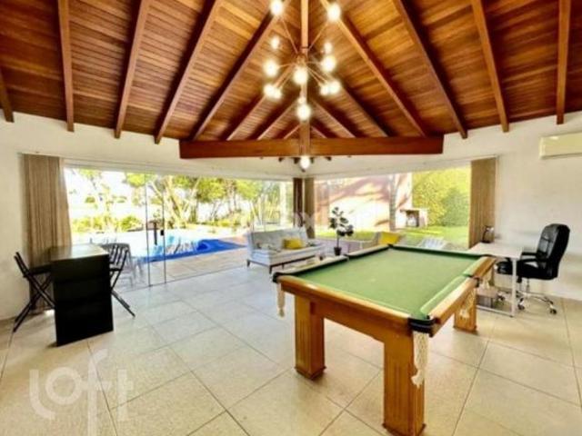 Casa, 3 dormitórios, 245 m², em Vila Nova
