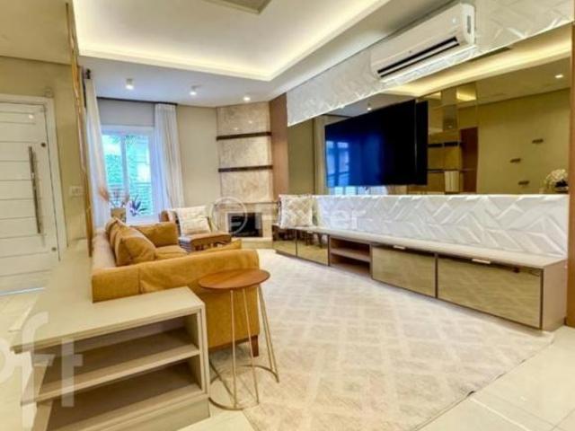 Casa, 3 dormitórios, 246.88 m², em Estância Velha
