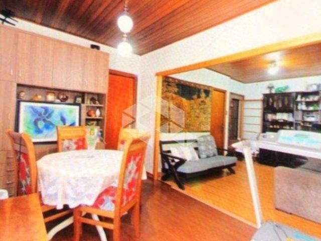 Casa 3 dormitórios, 247 m2 Privativos, 2 vagas, Bairro Petrópolis, Porto Alegre RS