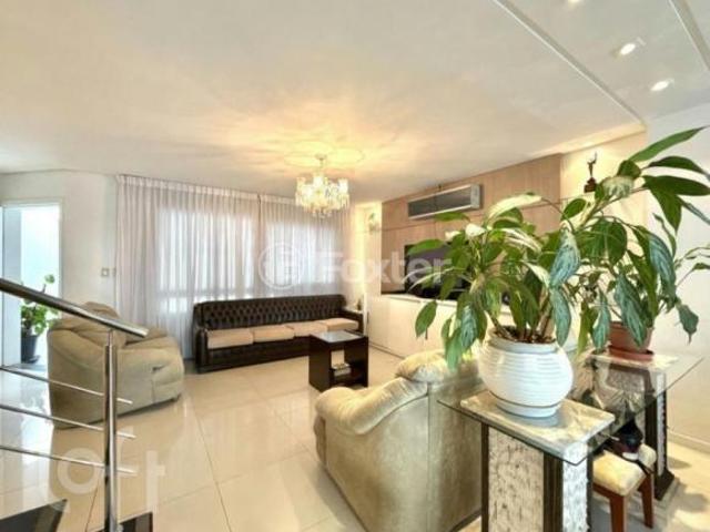 Casa, 3 dormitórios, 247 m², em Vila Ipiranga