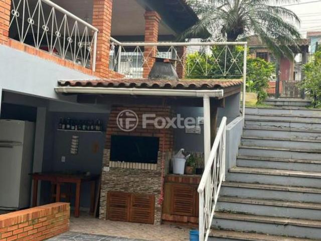 Casa, 3 dormitórios, 240 m², em Cavalhada
