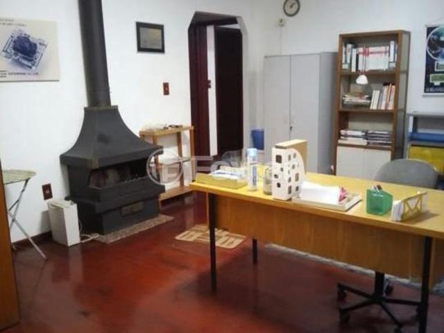Casa, 3 dormitórios, 240 m², em Jardim Sabará