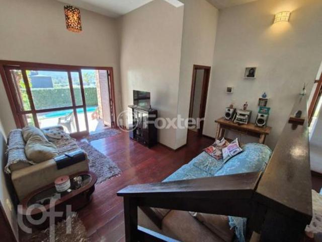 Casa, 3 dormitórios, 241.98 m², em Feitoria