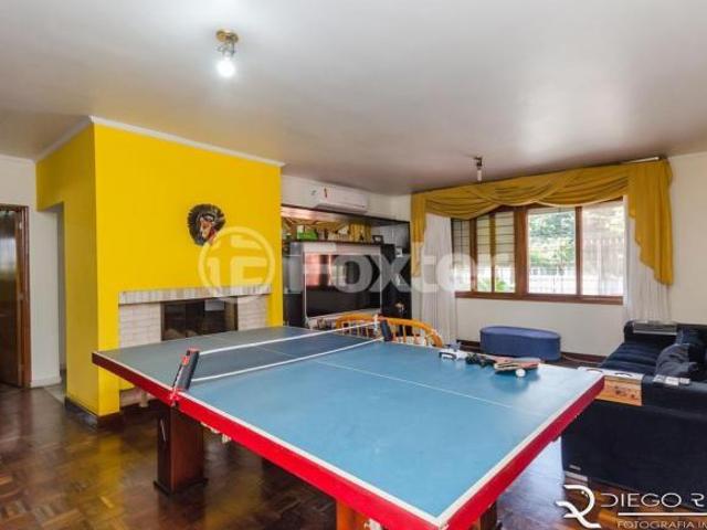 Casa, 3 dormitórios, 243 m², em Jardim Lindóia