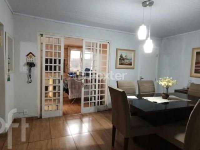 Casa, 3 dormitórios, 243 m², em Teresópolis