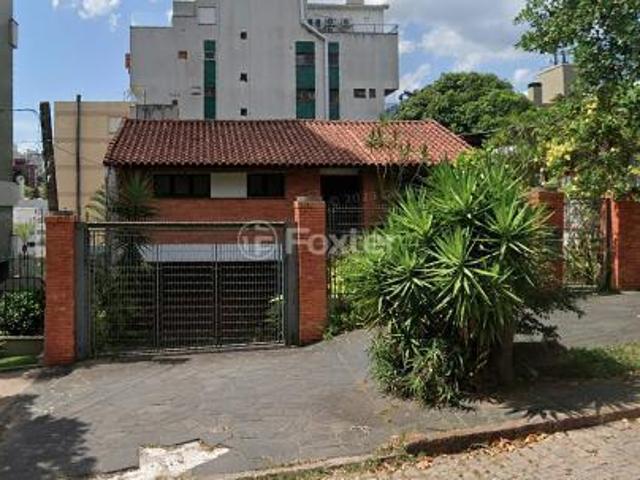 Casa, 3 dormitórios, 255 m², em Auxiliadora