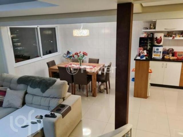 Casa, 3 dormitórios, 257.72 m², em Madureira