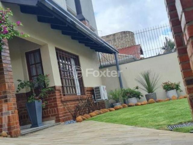 Casa, 3 dormitórios, 257.84 m², em Cristo Rei