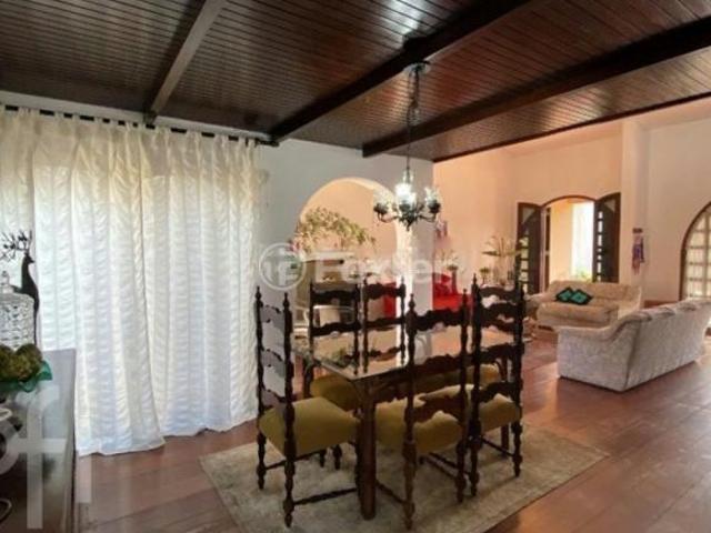 Casa, 3 dormitórios, 259 m², em Jardim Isabel