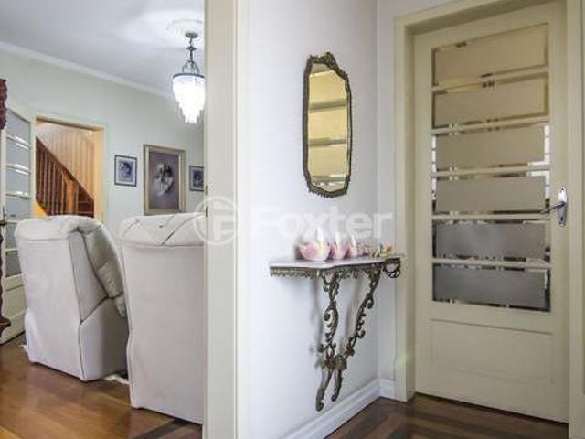 Casa, 3 dormitórios, 250 m², em Medianeira