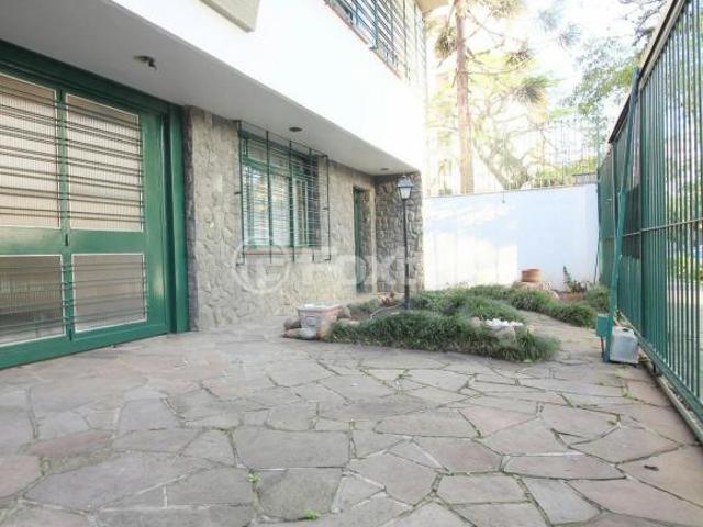 Casa, 3 dormitórios, 250 m², em São João