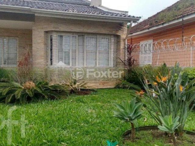 Casa, 3 dormitórios, 250 m², em Santa Tereza