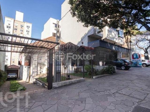 Casa, 3 dormitórios, 250 m², em Petrópolis