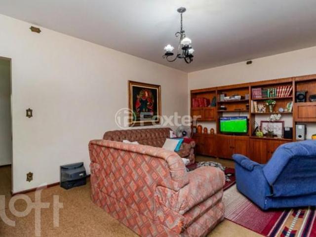 Casa, 3 dormitórios, 250 m², em Pedreira