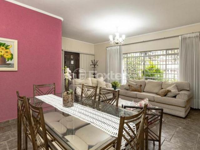 Casa, 3 dormitórios, 250 m², em Vila Congonhas