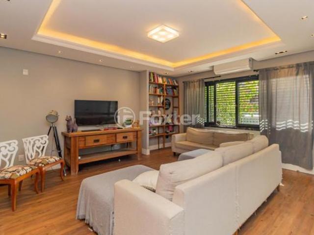 Casa, 3 dormitórios, 252.2 m², em Chácara das Pedras