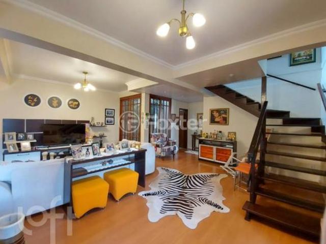 Casa, 3 dormitórios, 252.45 m², em Partenon