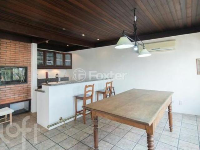 Casa, 3 dormitórios, 253 m², em Medianeira
