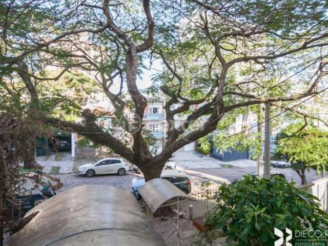 Casa, 3 dormitórios, 264 m², em Petrópolis