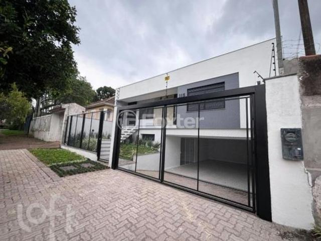 Casa, 3 dormitórios, 266 m², em Rio Branco