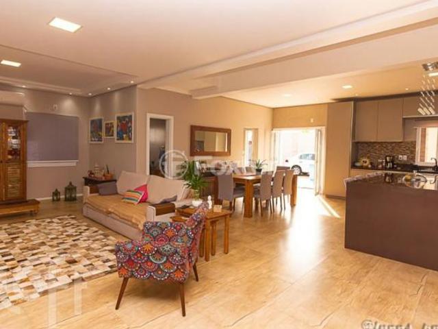 Casa, 3 dormitórios, 260 m², em Igara