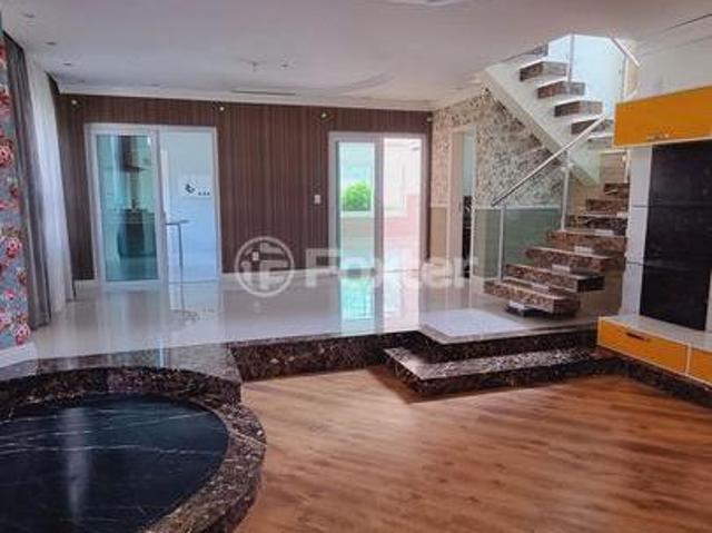 Casa, 3 dormitórios, 260 m², em Parque da Matriz