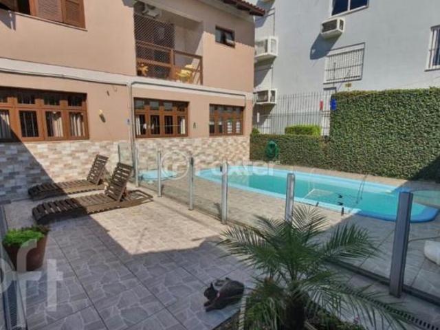 Casa, 3 dormitórios, 263.19 m², em São José
