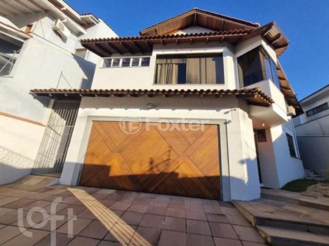 Casa, 3 dormitórios, 263.41 m², em São José